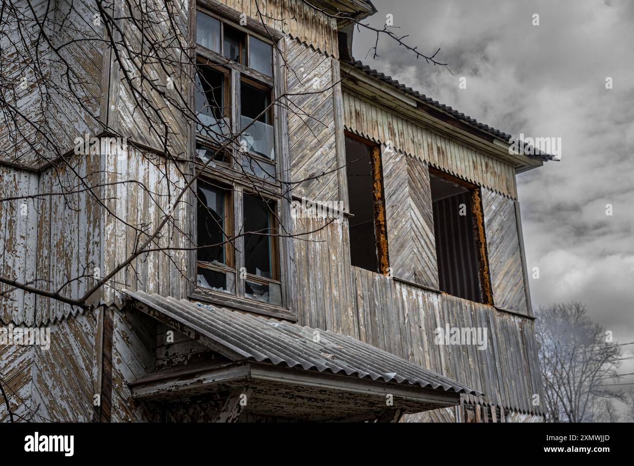 Old abandoned destroyed wooden house hi-res stock photography and ...