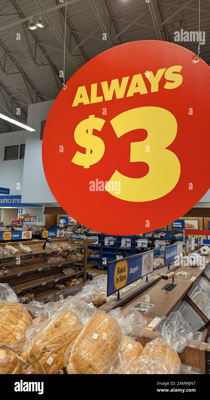 Grocery store interior aisle signage hi-res stock photography and ...