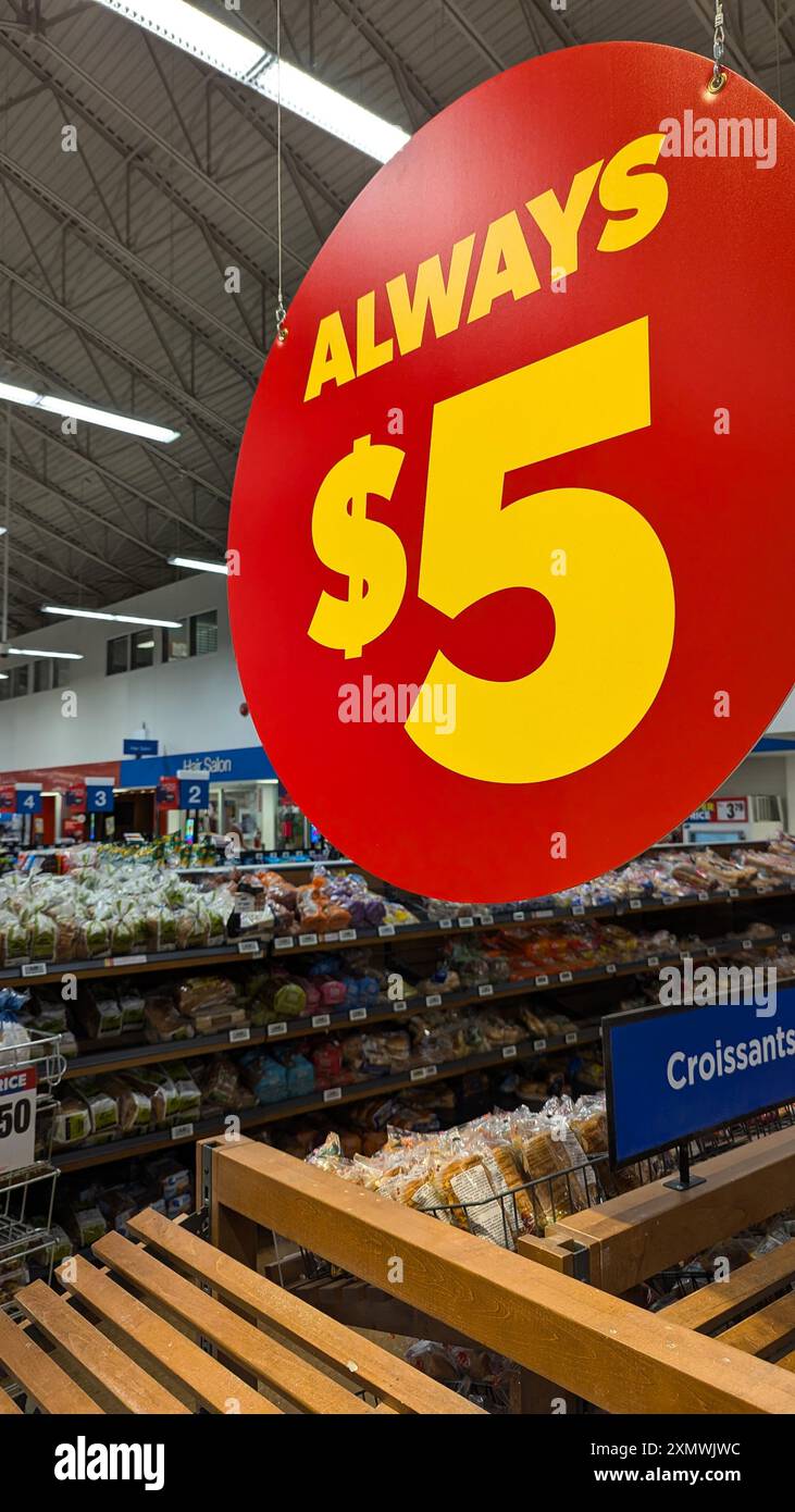 Grocery store interior aisle signage hi-res stock photography and ...