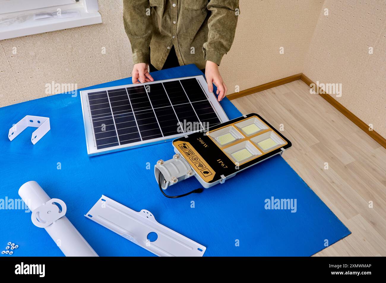 Autonomous wireless street lighting installation kit, solar panel, LED ...