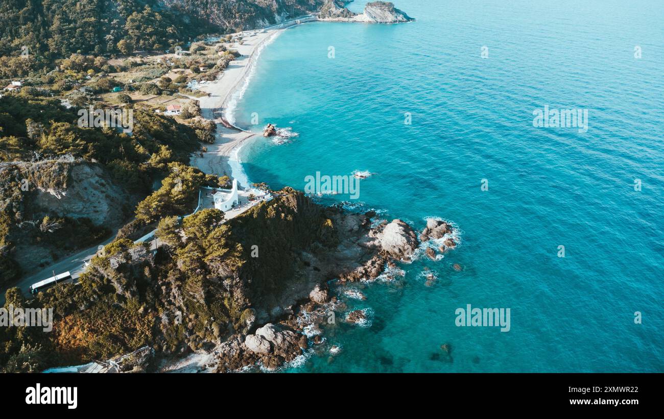 Aerial footage island clear sea hi-res stock photography and images - Alamy