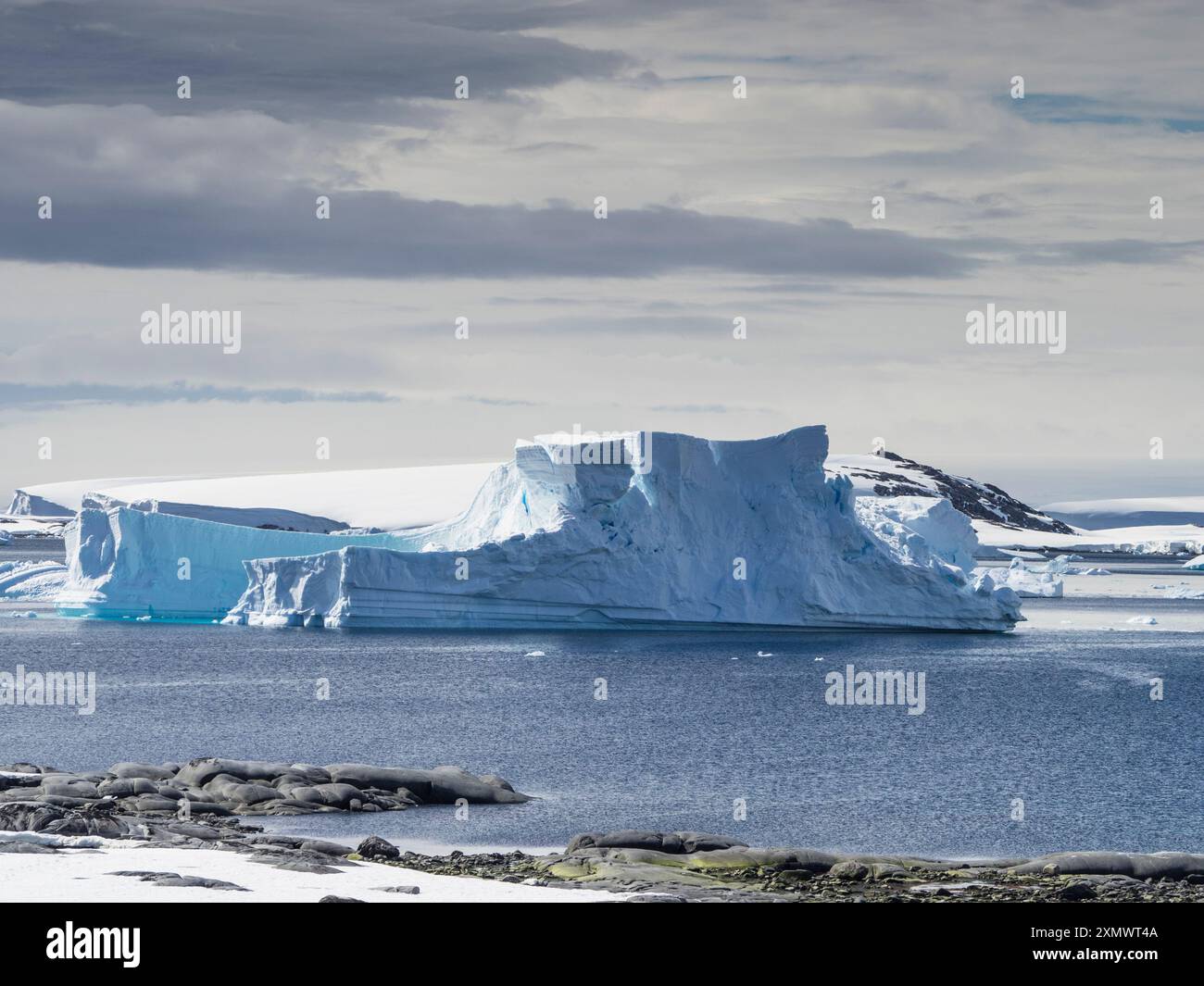 Tabular iceberg, Pleneau Bay, Wilhelm Archipelago, Antarctica Stock ...