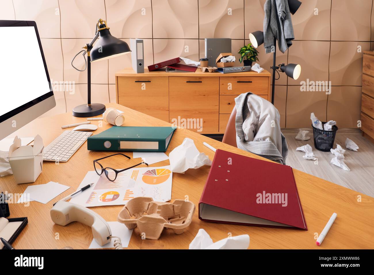 Messy drawers hi-res stock photography and images - Alamy