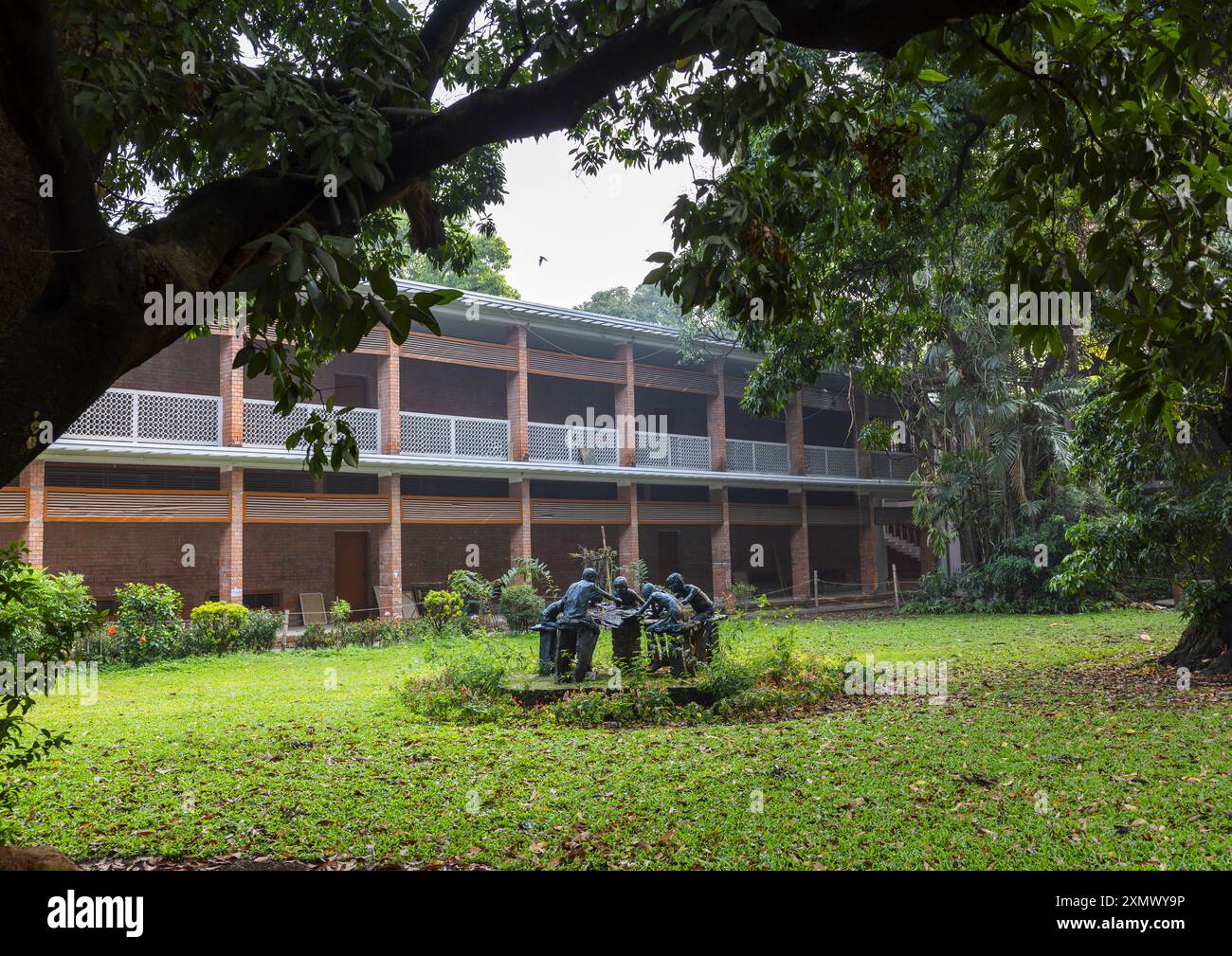Bangladesh school building hi-res stock photography and images - Alamy