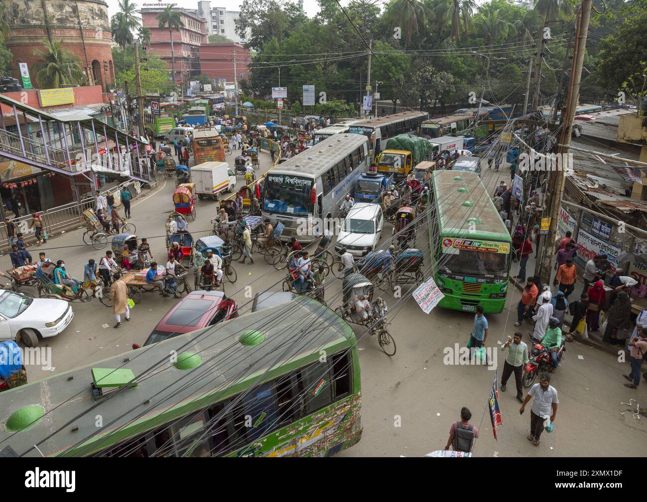 Street children in dhaka hi-res stock photography and images - Alamy