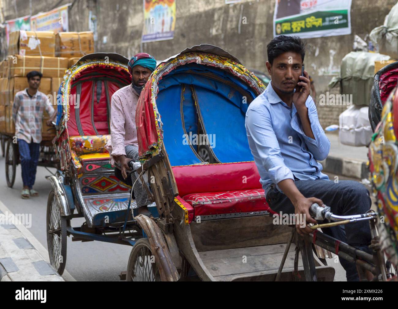Auto rickshaw driver dhaka bangladesh hi-res stock photography and ...