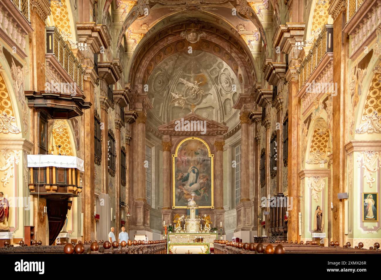 The altar of the holy trinity hi-res stock photography and images - Alamy