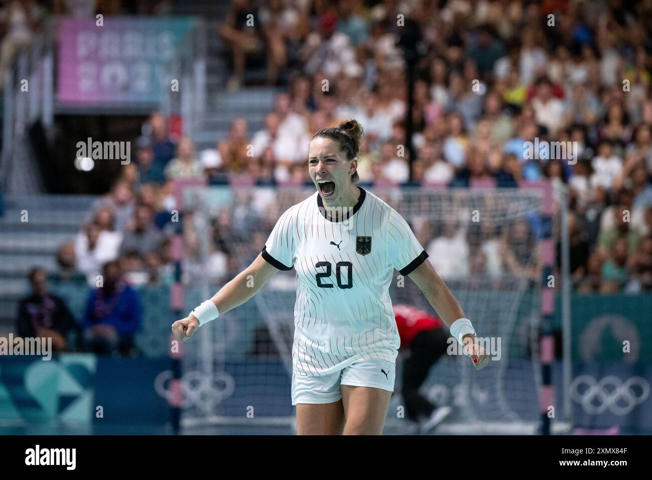 Emily Boelk (Deutschland, #20) jubelt ueber ein Tor, FRA, Olympische ...