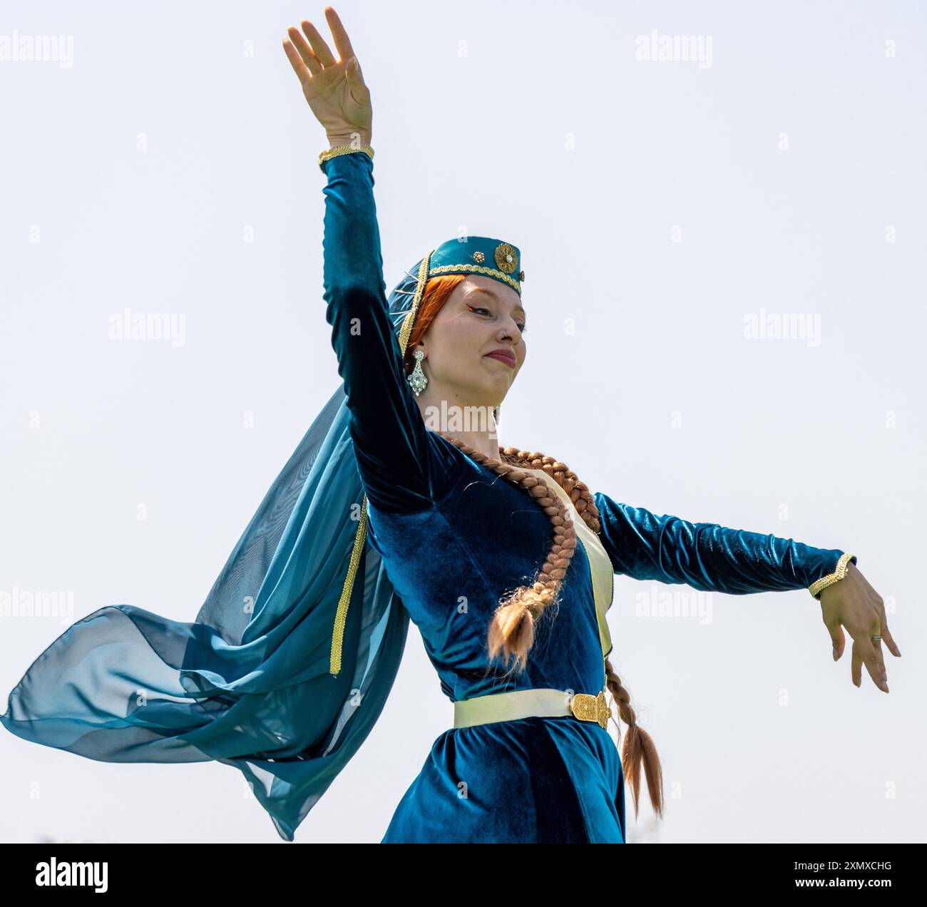 Turkmenistan people national costumes hi-res stock photography and ...