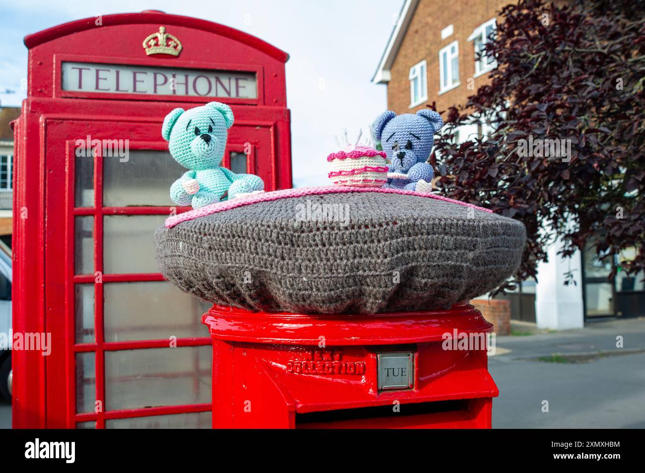 Eton Wick, Windsor, Berkshire, UK. 30th July, 2024. A cheery birthday ...