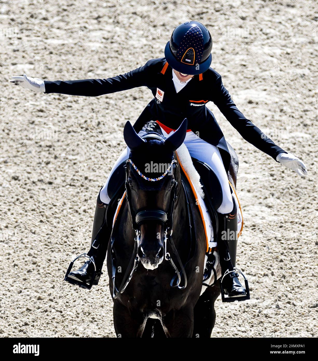 PARIS - Dinja van Lieren with horse Hermes in action during the ...