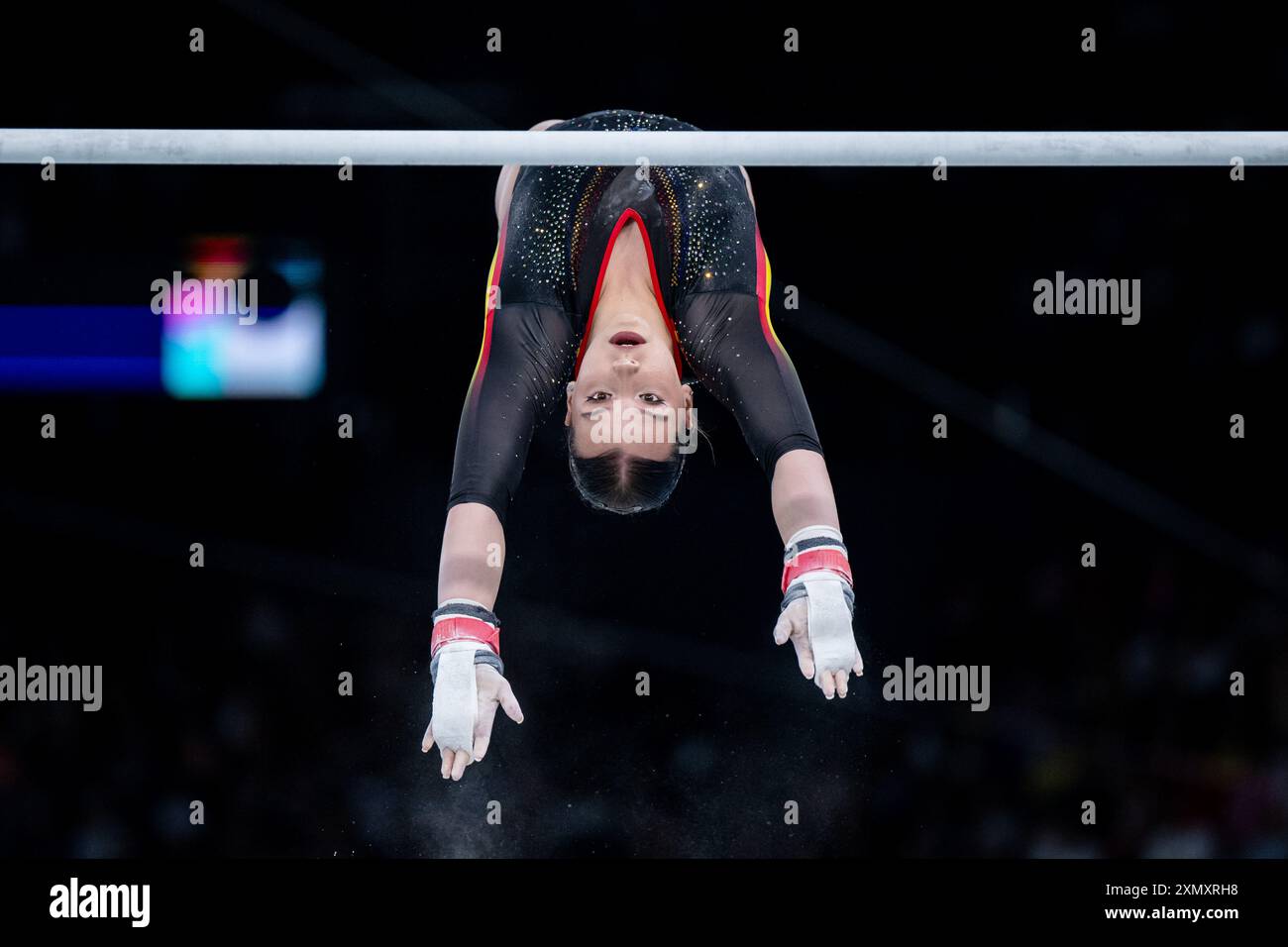 PREDA Andreea (Rumaenien) am Stufenbarren, FRA, Olympische Spiele Paris ...