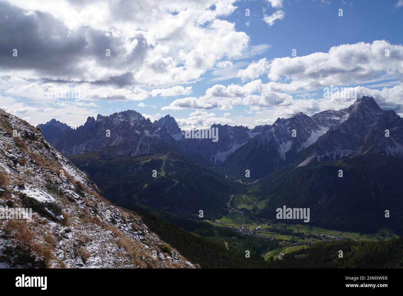 Italian alps dolomiti mountain range hi-res stock photography and ...