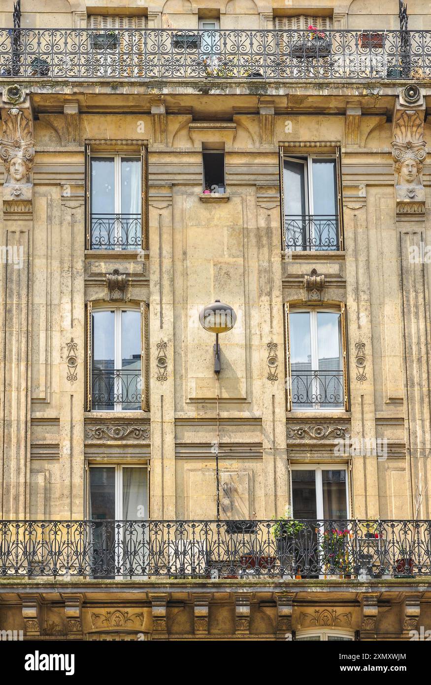 The unforgettable Haussmann style in parisian architecture and streets ...