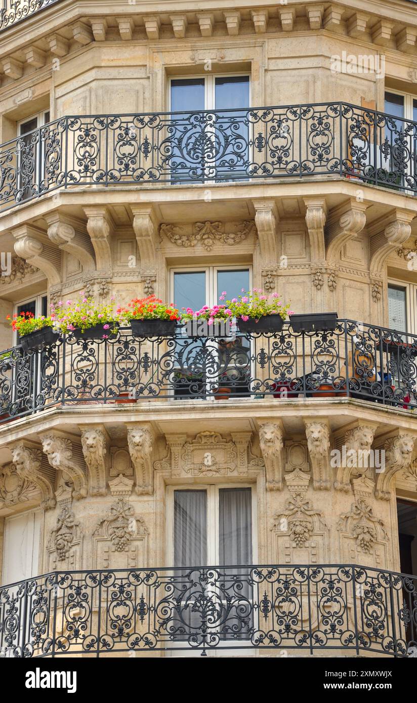 The unforgettable Haussmann style in parisian architecture and streets ...