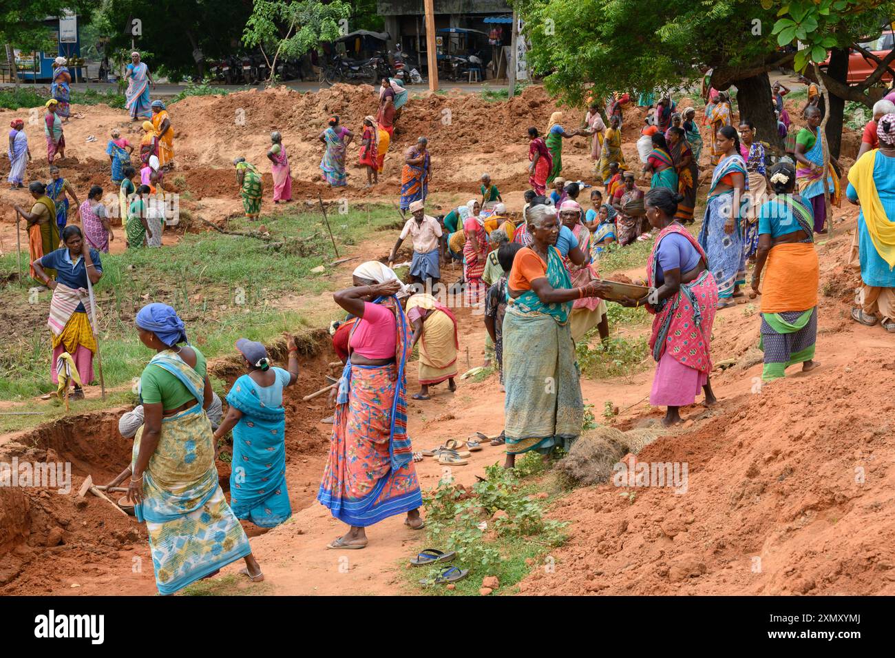 Mgnrega hi-res stock photography and images - Alamy
