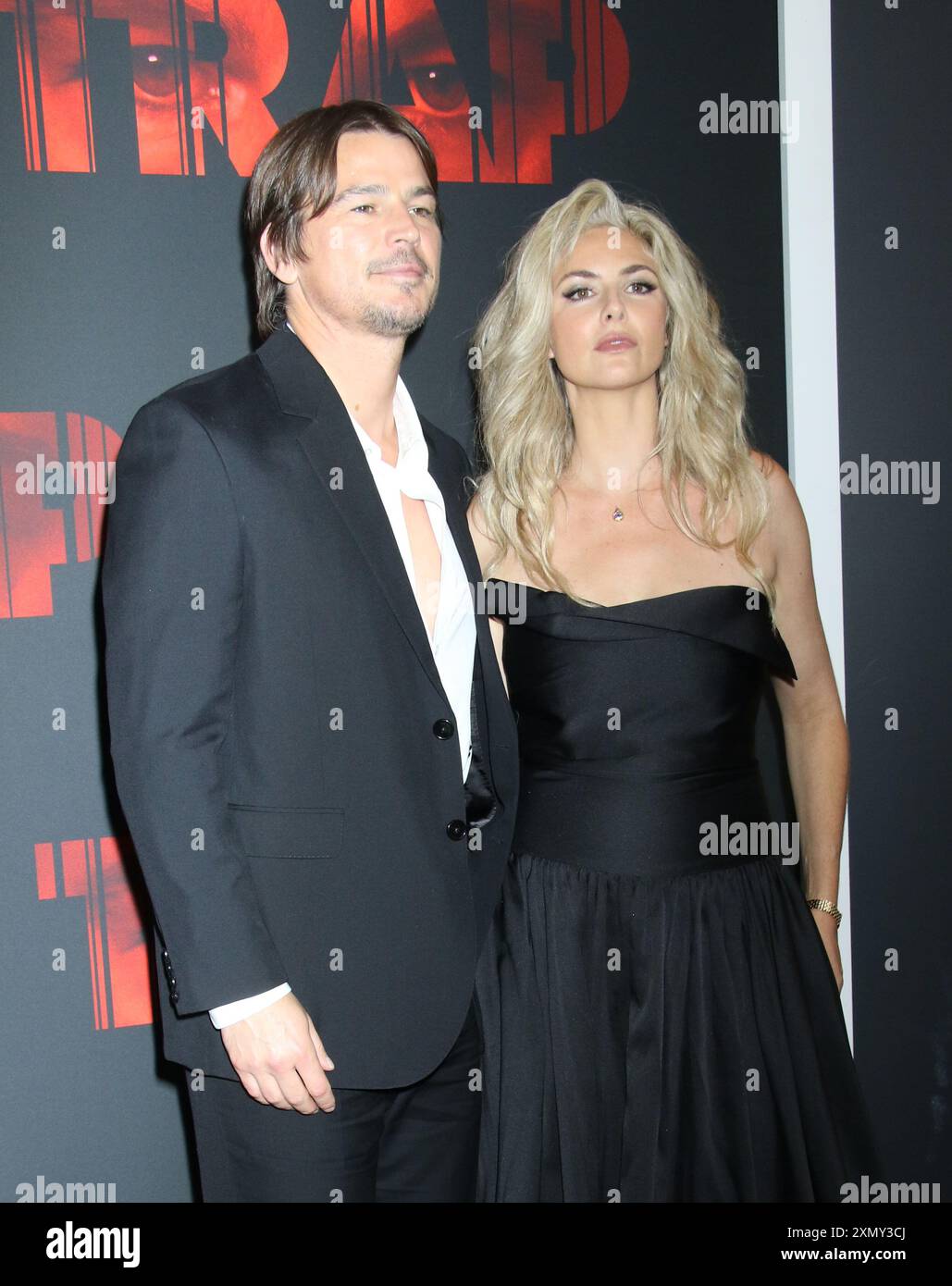 Josh Hartnett attend Warner Bros, Entertainment presents World Premiere ...
