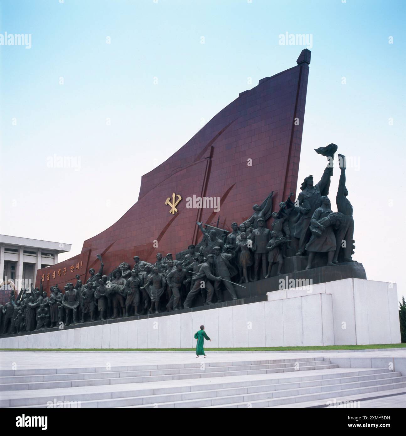 Mansudae grand monument pyongyang hi-res stock photography and images - Alamy