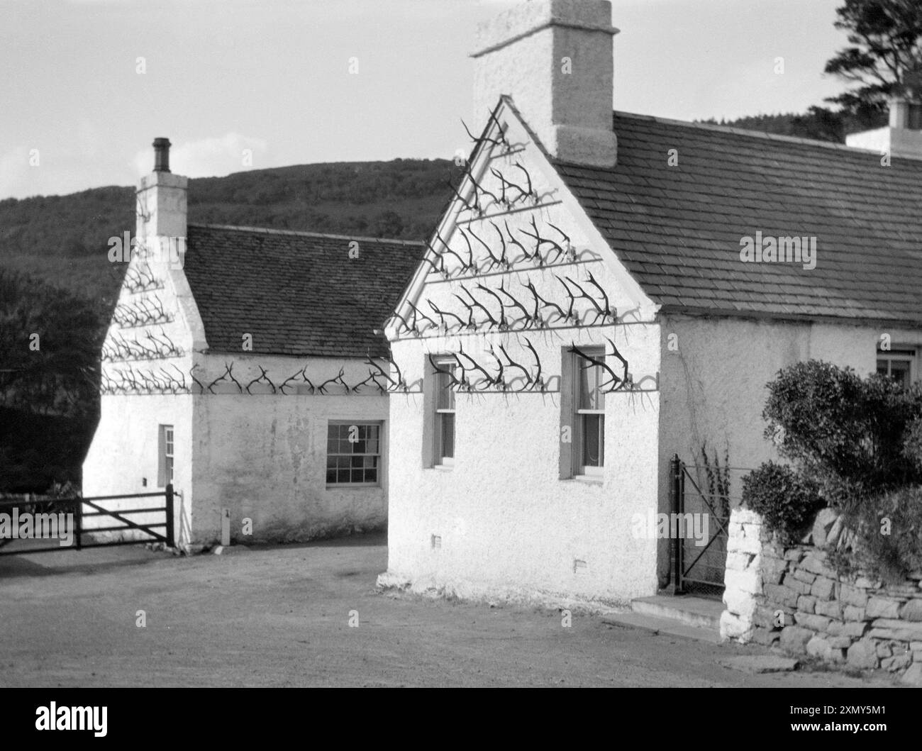 Whitewashed house wall Black and White Stock Photos & Images - Alamy