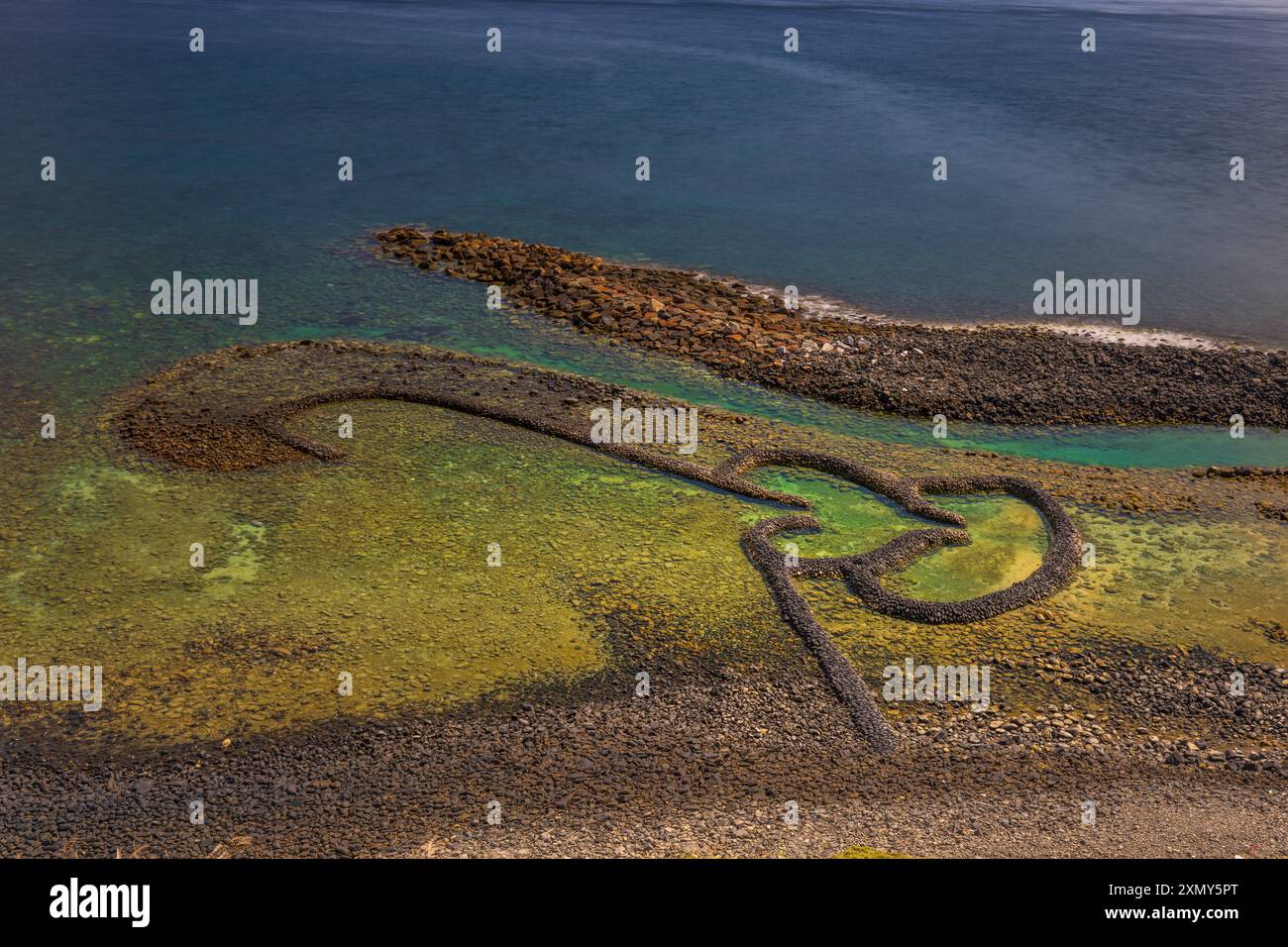 Twin Hearts Stone Weir on the Qimei island Stock Photo - Alamy