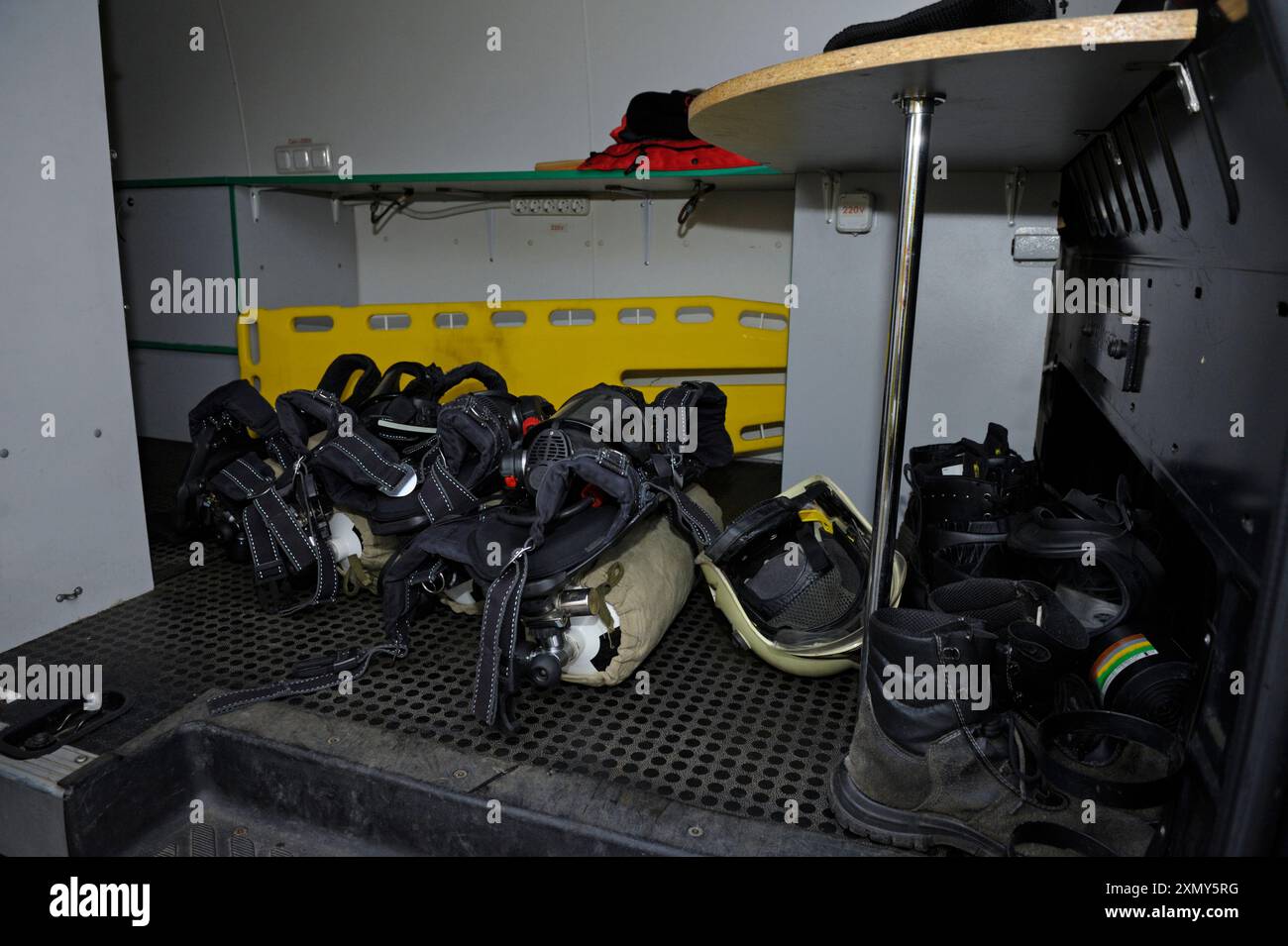 Rescuers equipment self contained breathing apparatuses balloons ...