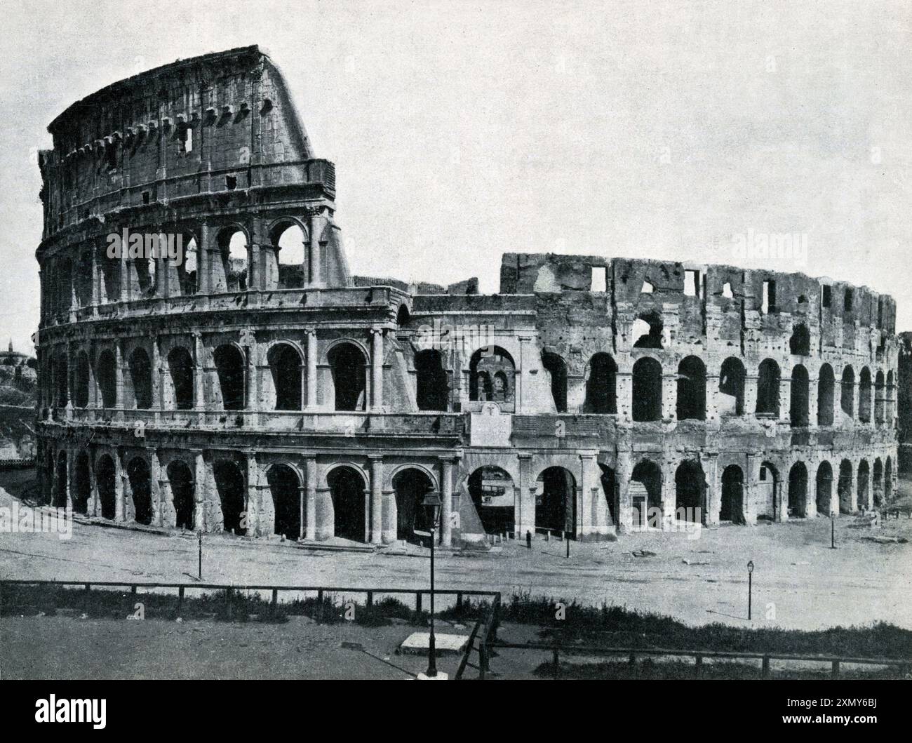 Rome colosseum 1920s hi-res stock photography and images - Alamy
