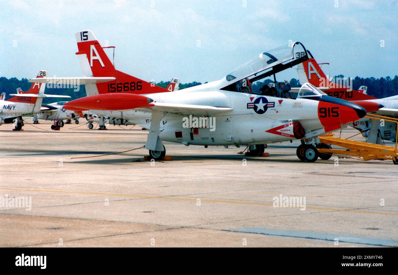 North American Rockwell T-2B Buckeye 156686 Stock Photo - Alamy