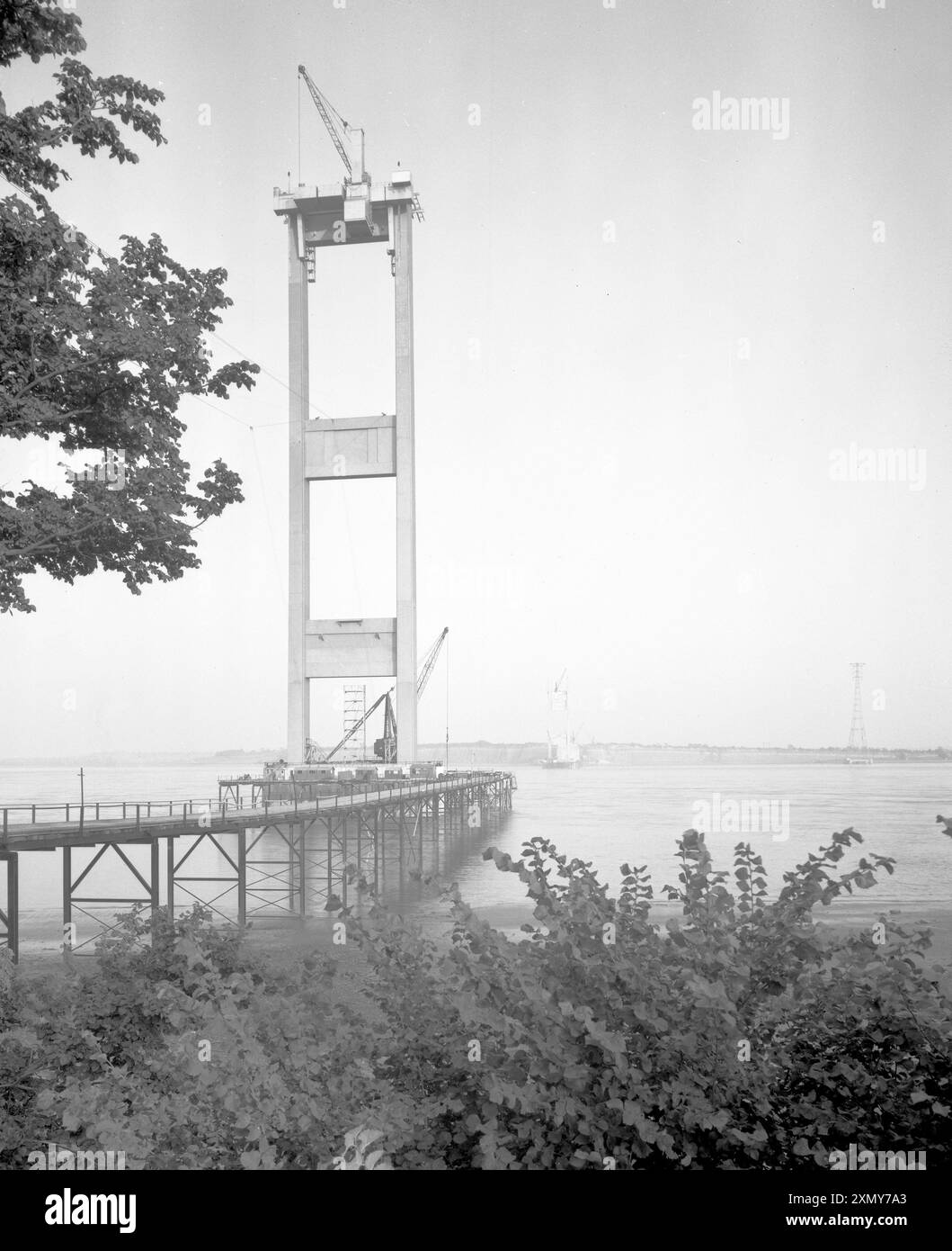 Severn bridge construction hi-res stock photography and images - Alamy