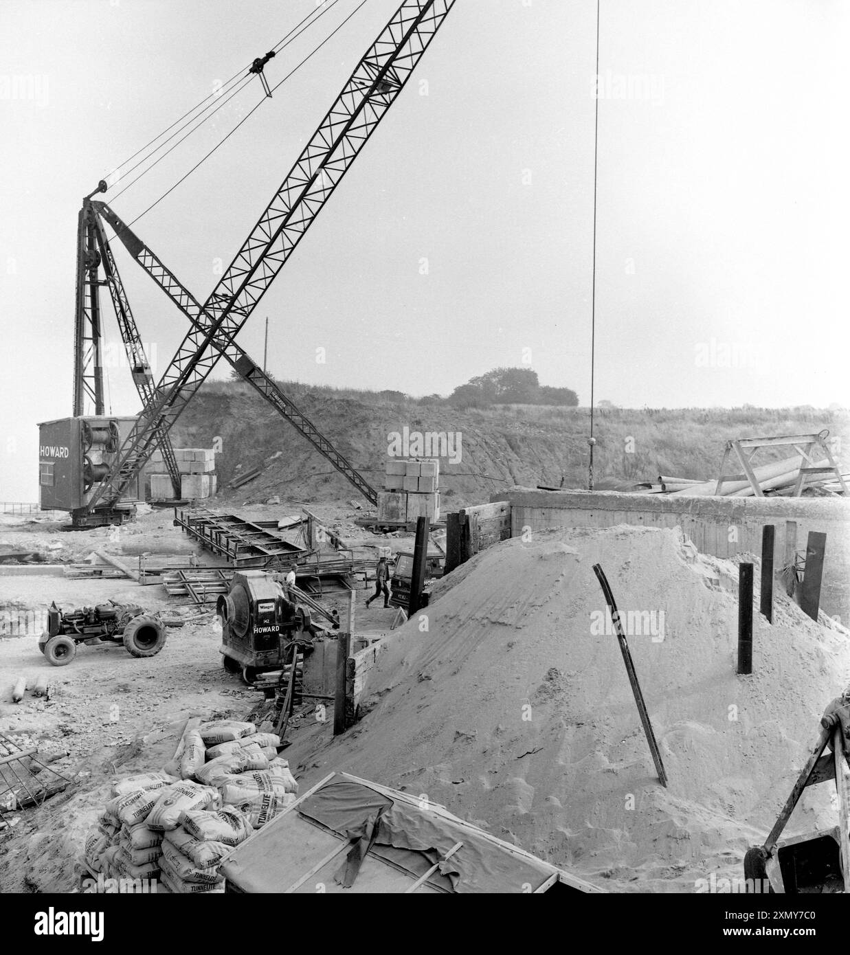 Building the Severn Bridge Stock Photo - Alamy