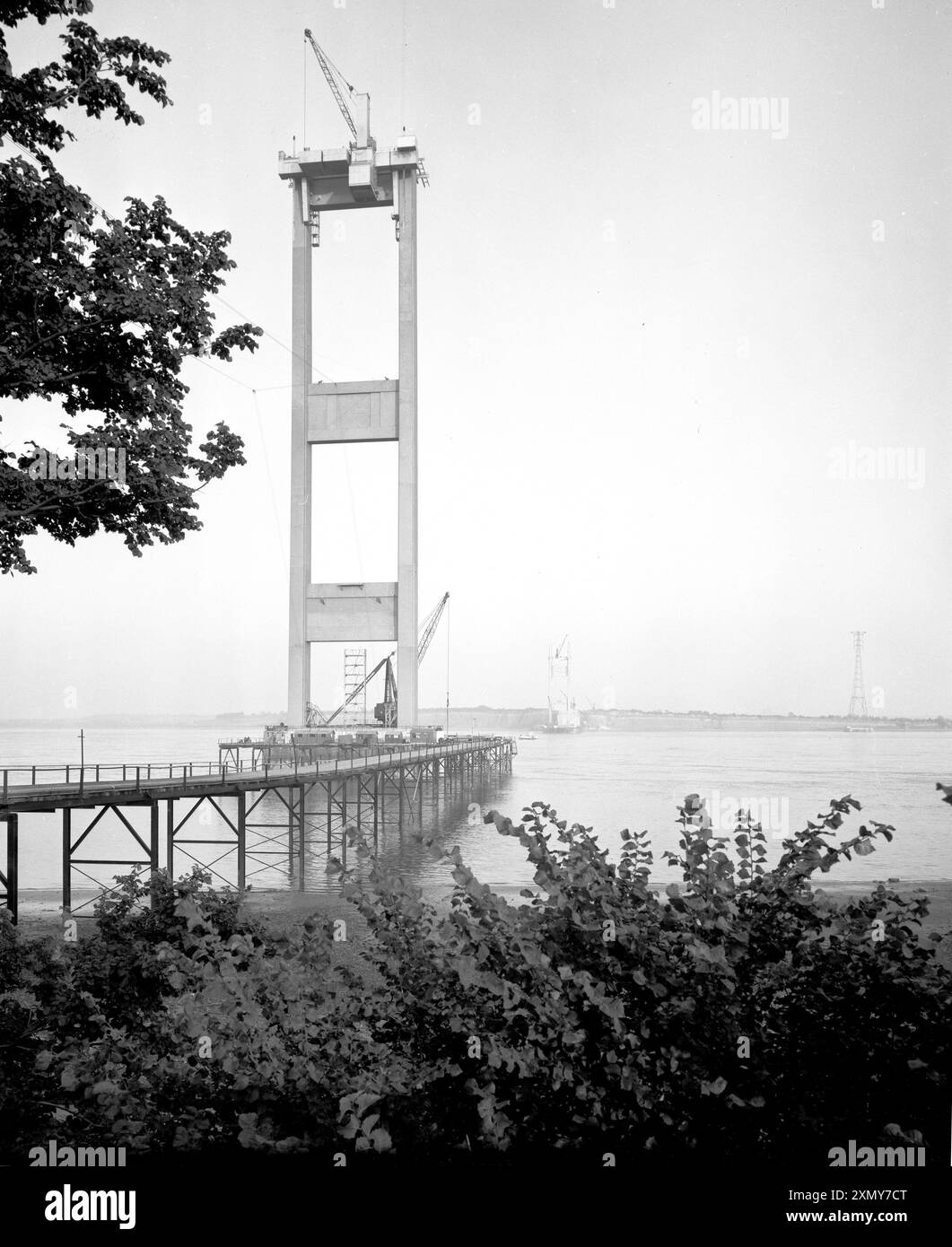 Building the Severn Bridge Stock Photo - Alamy