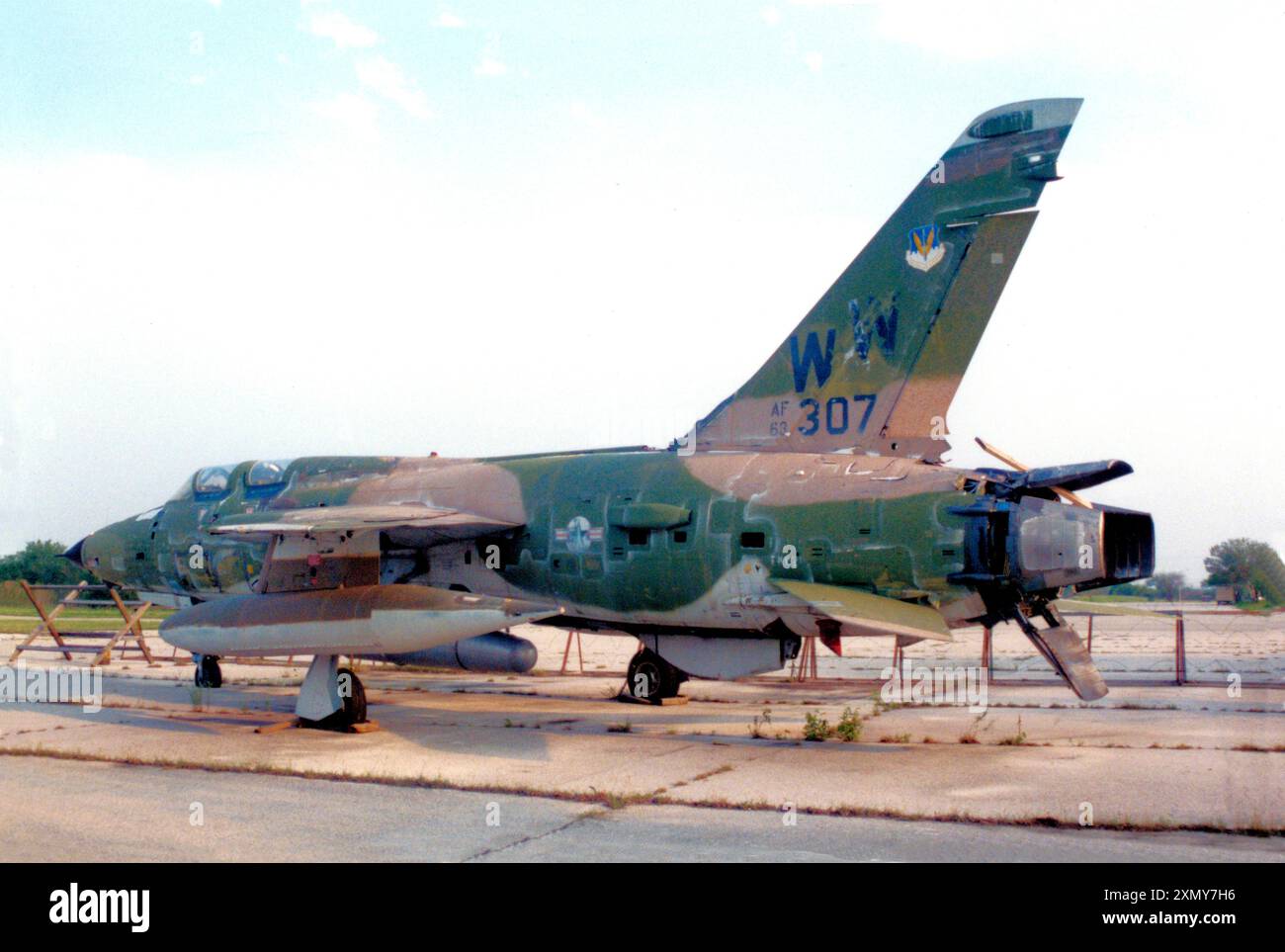 F 105g thunderchief hi-res stock photography and images - Alamy