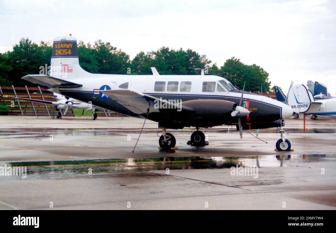 Beech 65 Queen Air N817Q - 82-24054 Stock Photo - Alamy
