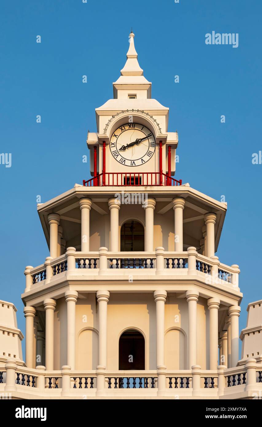 Royal clock hi-res stock photography and images - Alamy