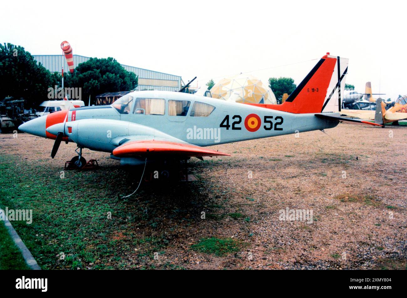 Piper PA-23 Aztec E.19-3 - 42-52 Stock Photo - Alamy