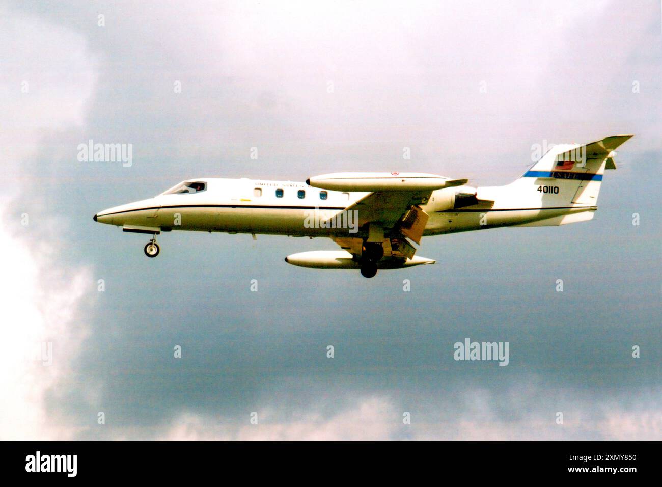 Learjet airplane hi-res stock photography and images - Alamy