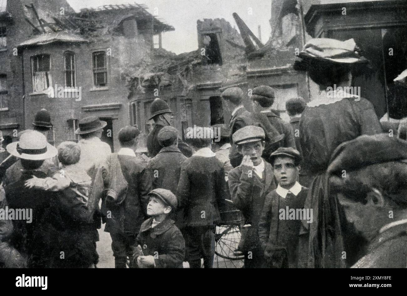 Incendiary bomb damage to Tranquil Vale - WW1 Stock Photo - Alamy