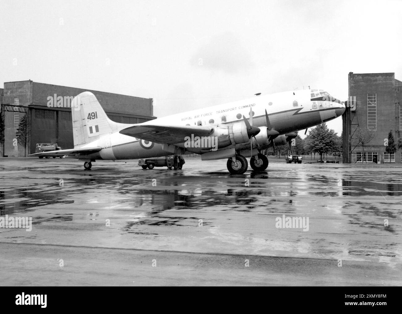 Handley page hastings hi-res stock photography and images - Alamy