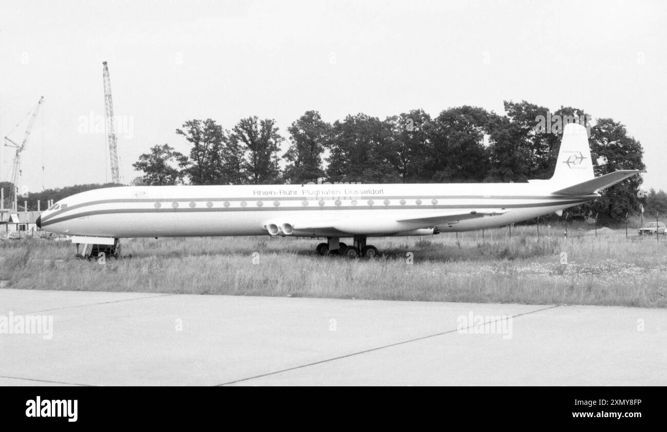 De havilland dh106 comet hi-res stock photography and images - Alamy