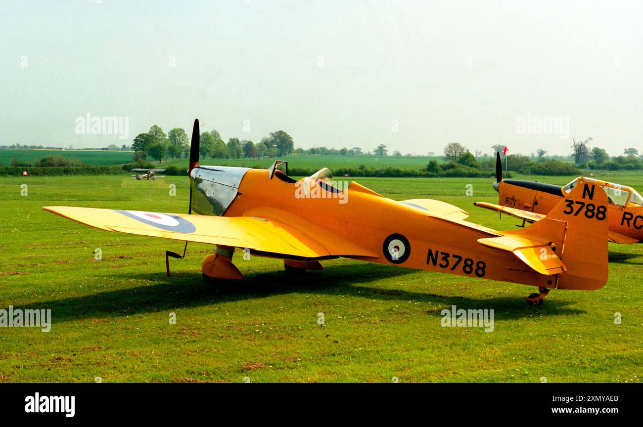 Hawk m hi-res stock photography and images - Alamy