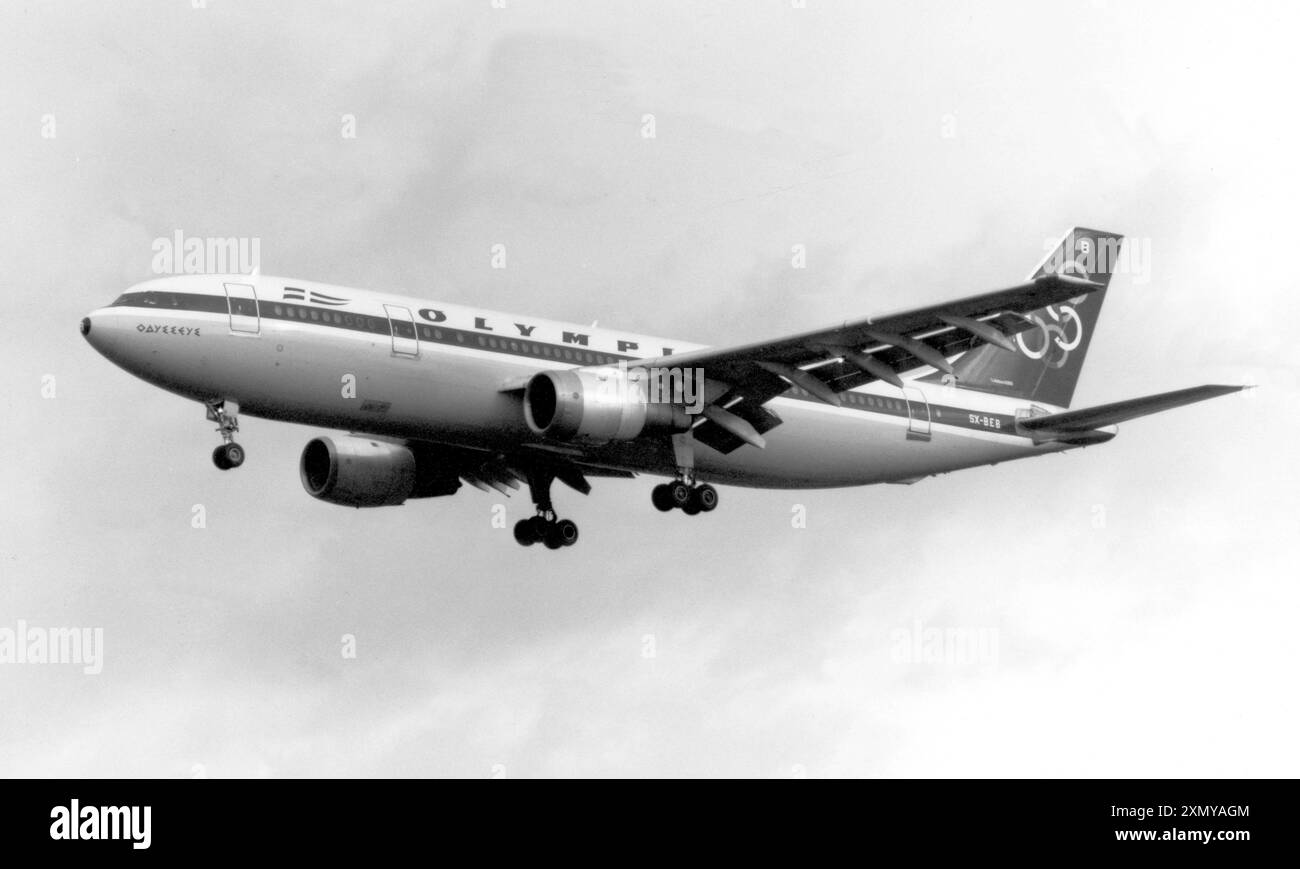 Air beb Black and White Stock Photos & Images - Alamy