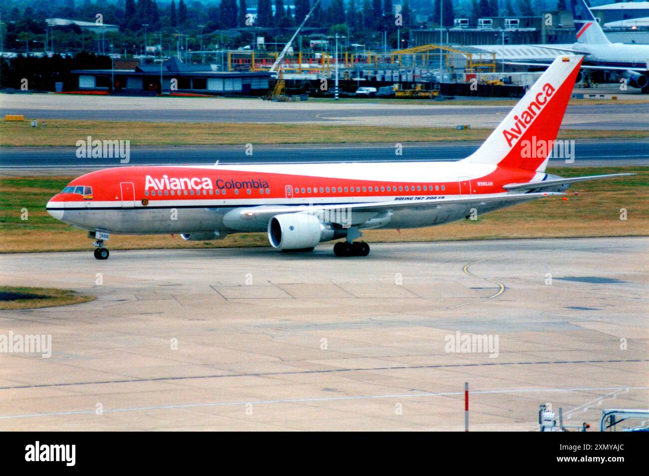 Boeing 767 aircraft model hi-res stock photography and images - Alamy