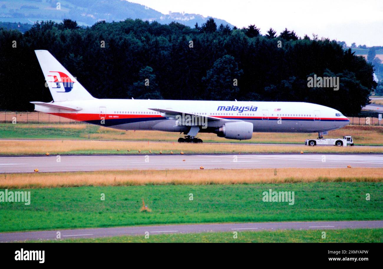 Boeing 777-2H6(ER) 9M-MRH (msn 28415 / 151), of Malaysian Airlines ...