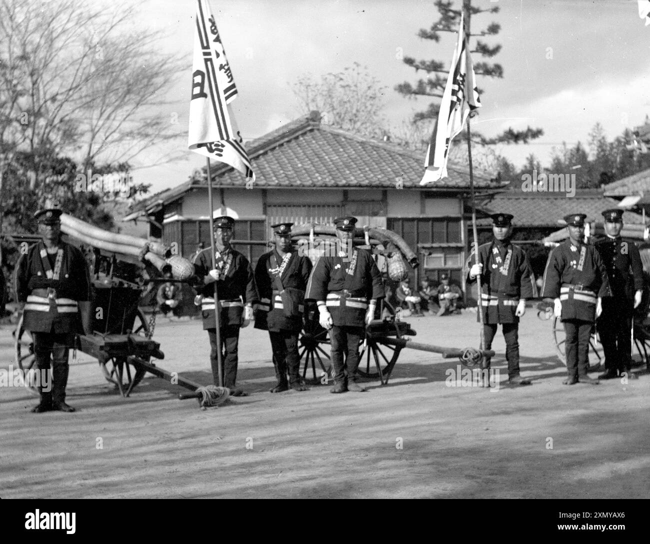 Japanese firemen Black and White Stock Photos & Images - Alamy