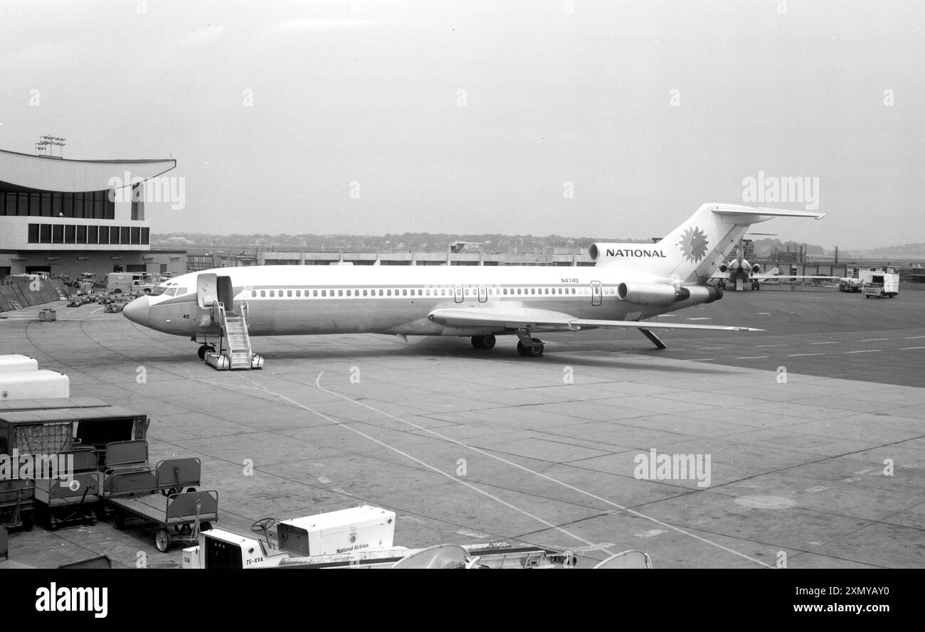 Boeing 727 aircraft hi-res stock photography and images - Alamy