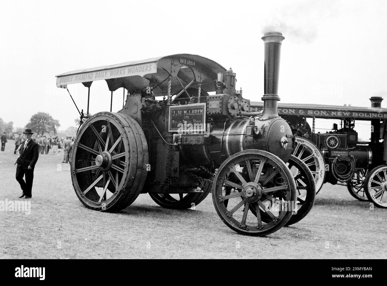 Traction engine 1960s hi-res stock photography and images - Alamy