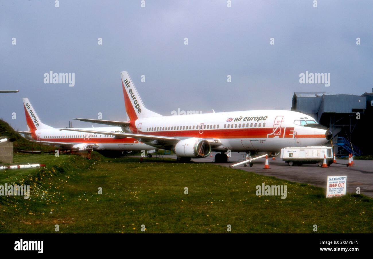 Boeing 737 aircraft model hi-res stock photography and images - Alamy