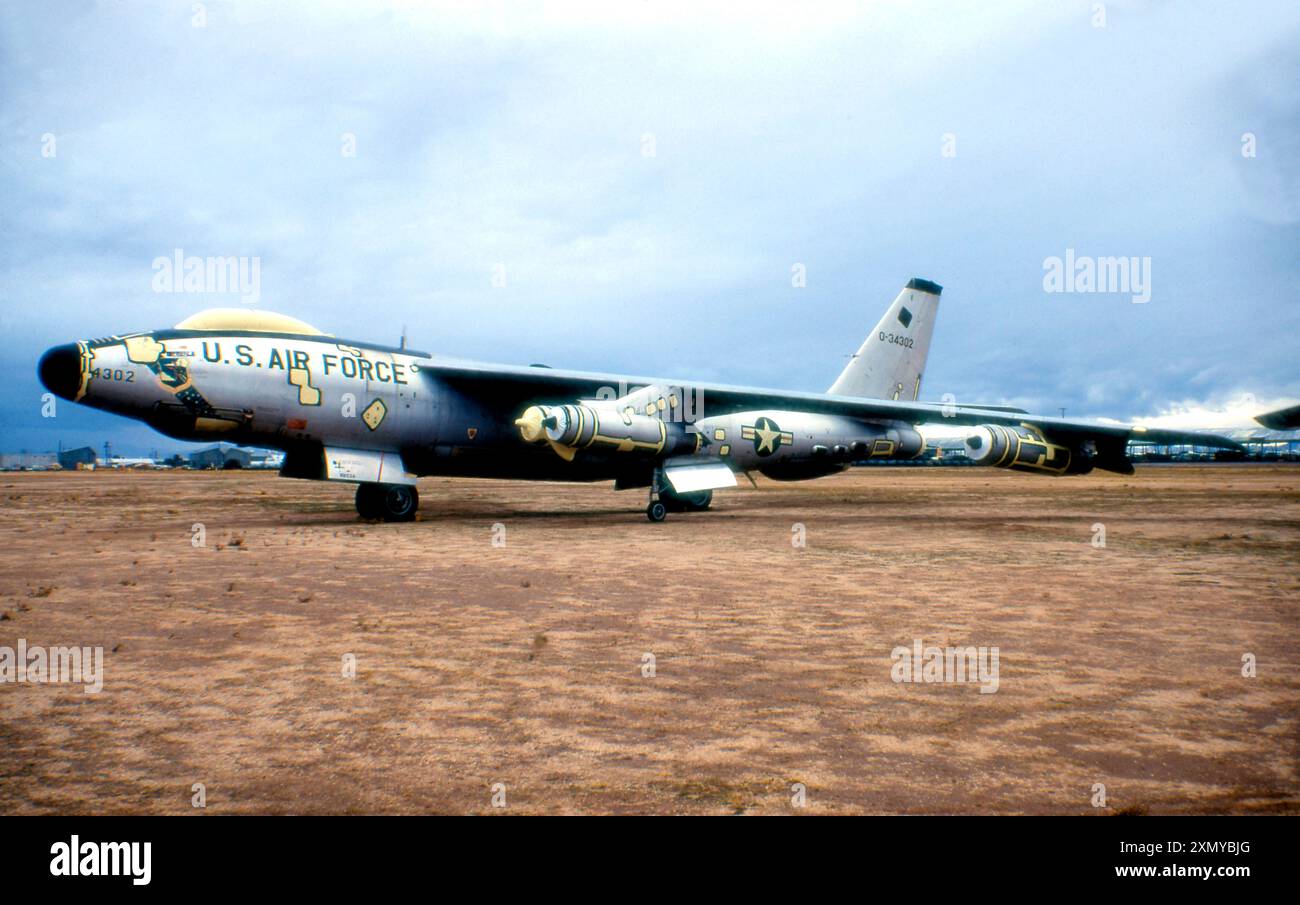 Boeing b 47 stratojet hi-res stock photography and images - Alamy