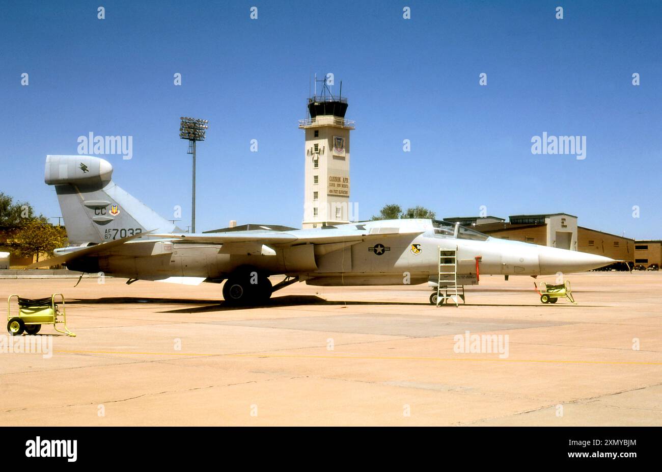 General Dynamics-Grumman EF-111A Raven 67-0032 Stock Photo - Alamy