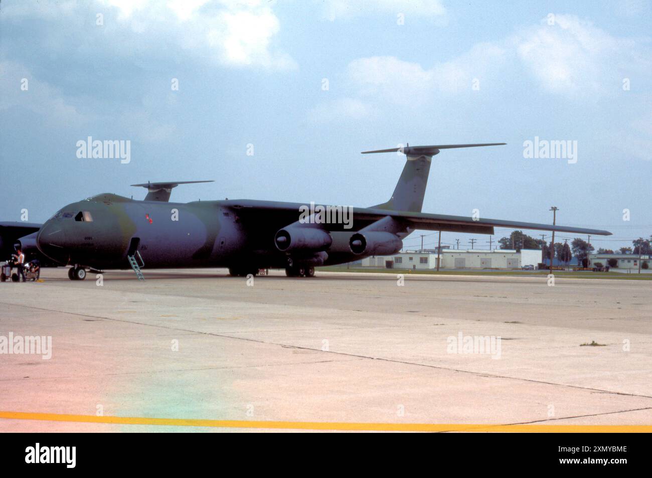 C 141 starlifter aircraft hi-res stock photography and images - Alamy