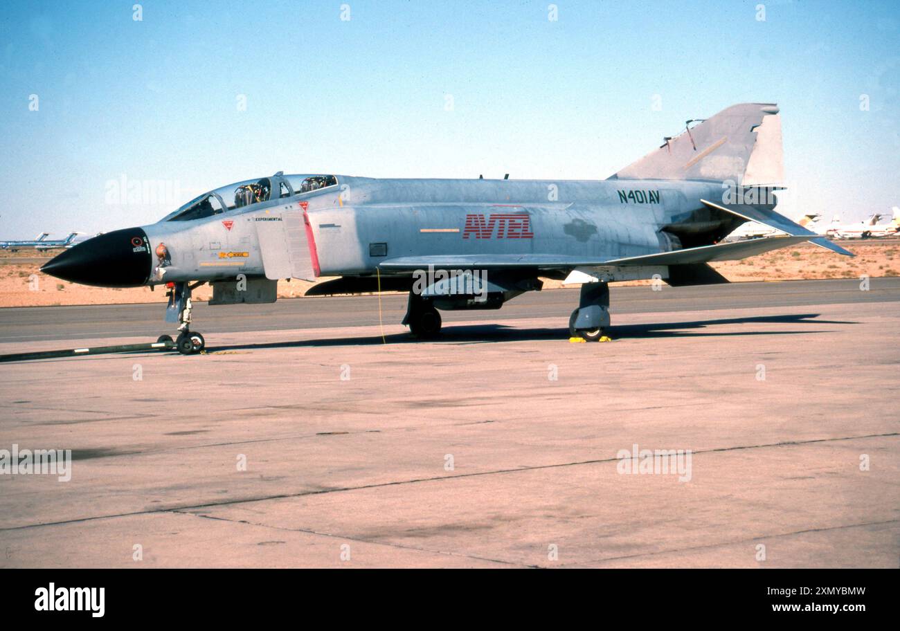 McDonnell F-4D Phantom II N401AV Stock Photo - Alamy
